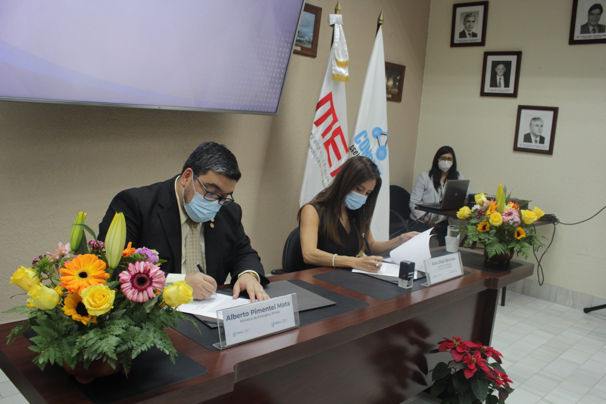 MEM y Senacyt firman convenio para atender necesidades en materia de ...