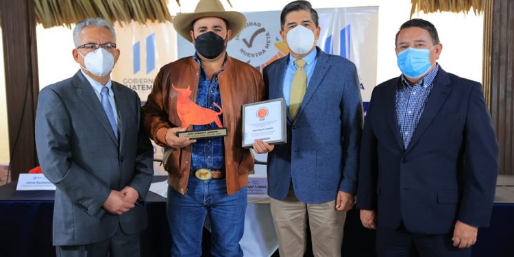 MAGA fortalece apoyo a sector ganadero y reconoce labor - Gobierno de Guatemala