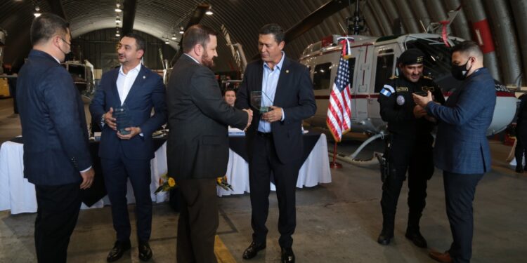 Guatemala refuerza combate aéreo contra el narcotráfico - Gobierno de Guatemala